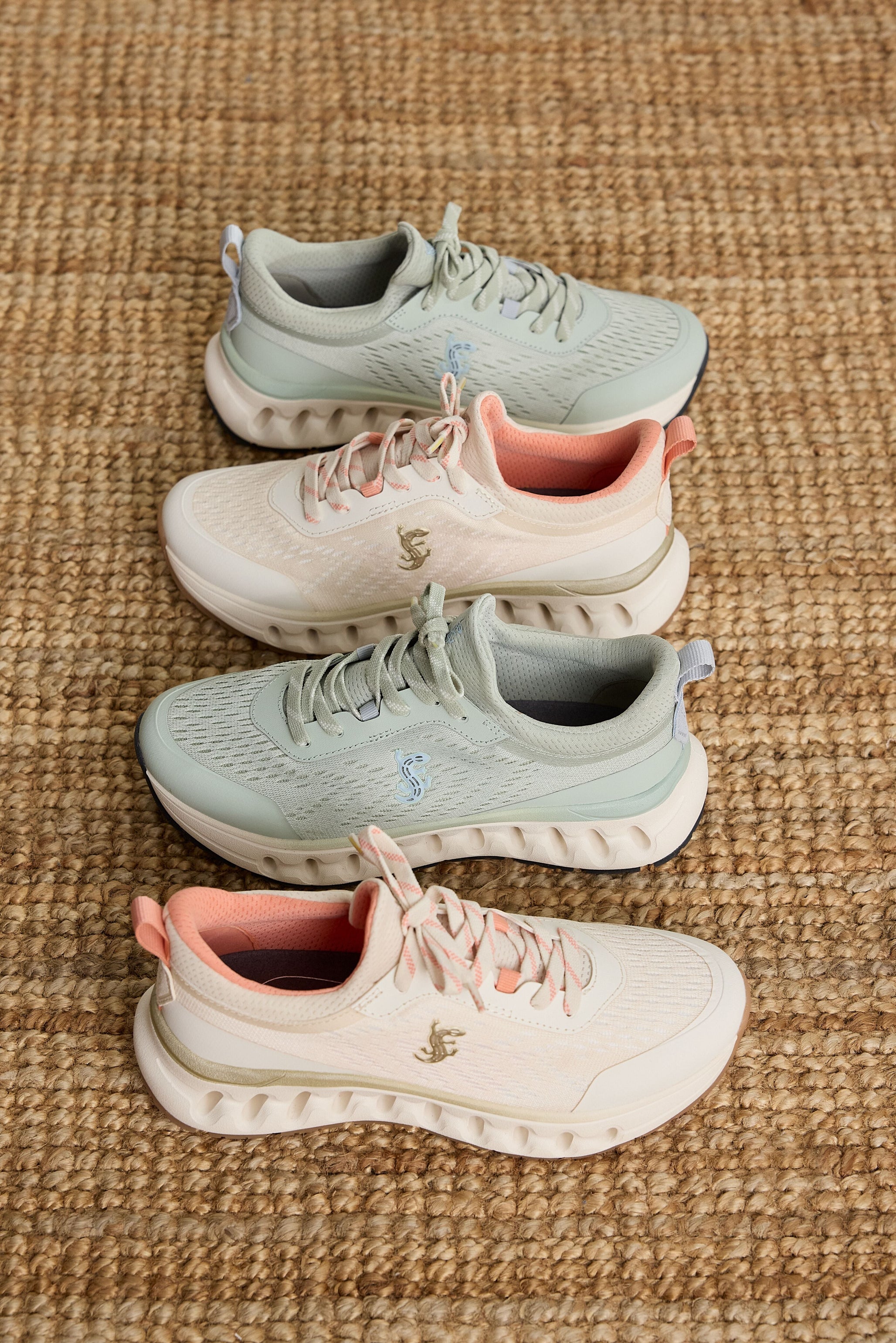 Stylish Salamander Women's Shoes – Comfort & Design